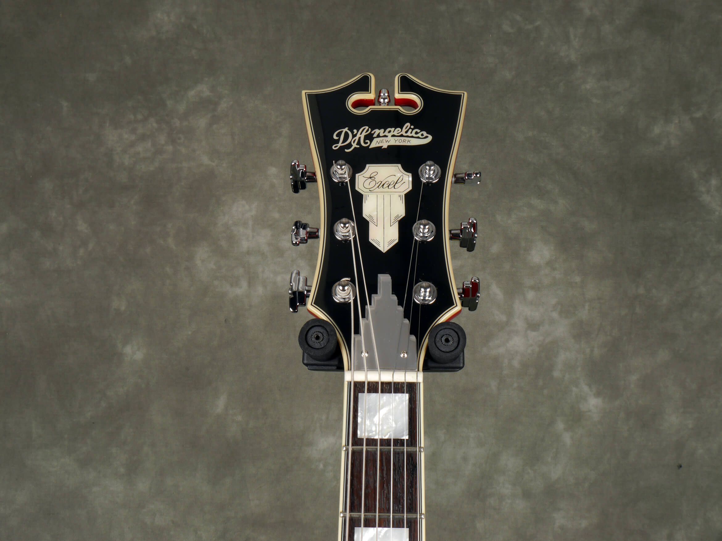 D Angelico EX175 Jazz Guitar with Bigsby - Wine Red w/Hard Case - 2nd ... D Angelico EX175 Jazz Guitar with Bigsby - Wine Red w/Hard Case - 2nd ...
