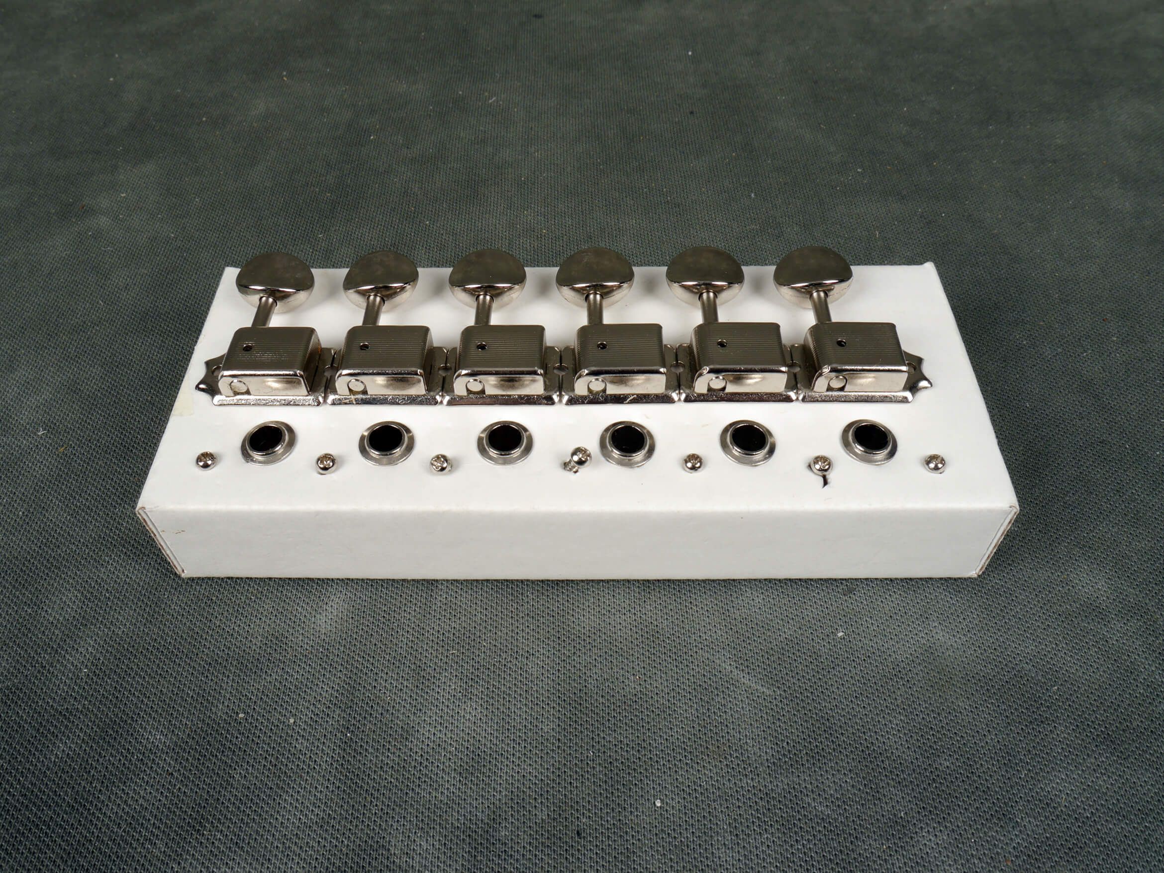 Fender American Vintage Machine Heads - Chrome - 2nd Hand | Rich Tone Music