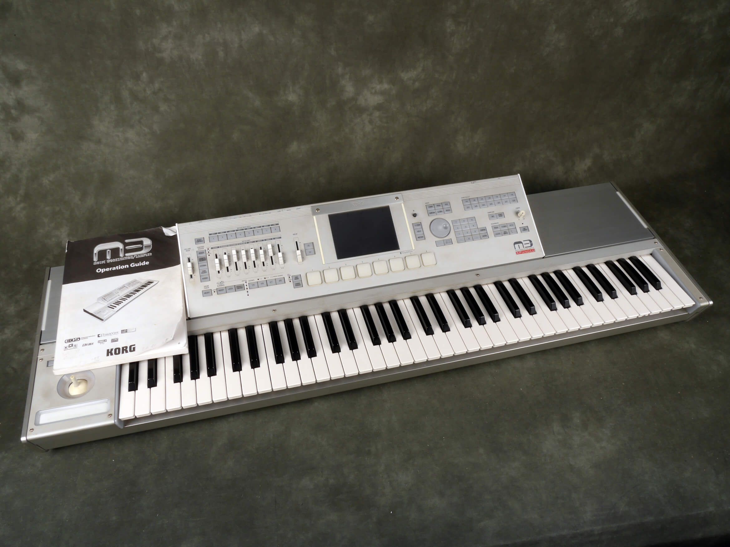 Korg M3 Expanded Workstation - Synthesizer / Sampler - 2nd Hand **UK ...