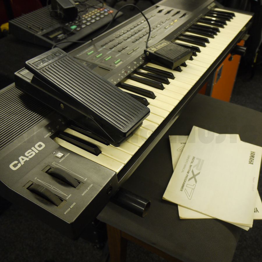 Casio HT 3000 Synthesizer - 2nd Hand | Rich Tone Music