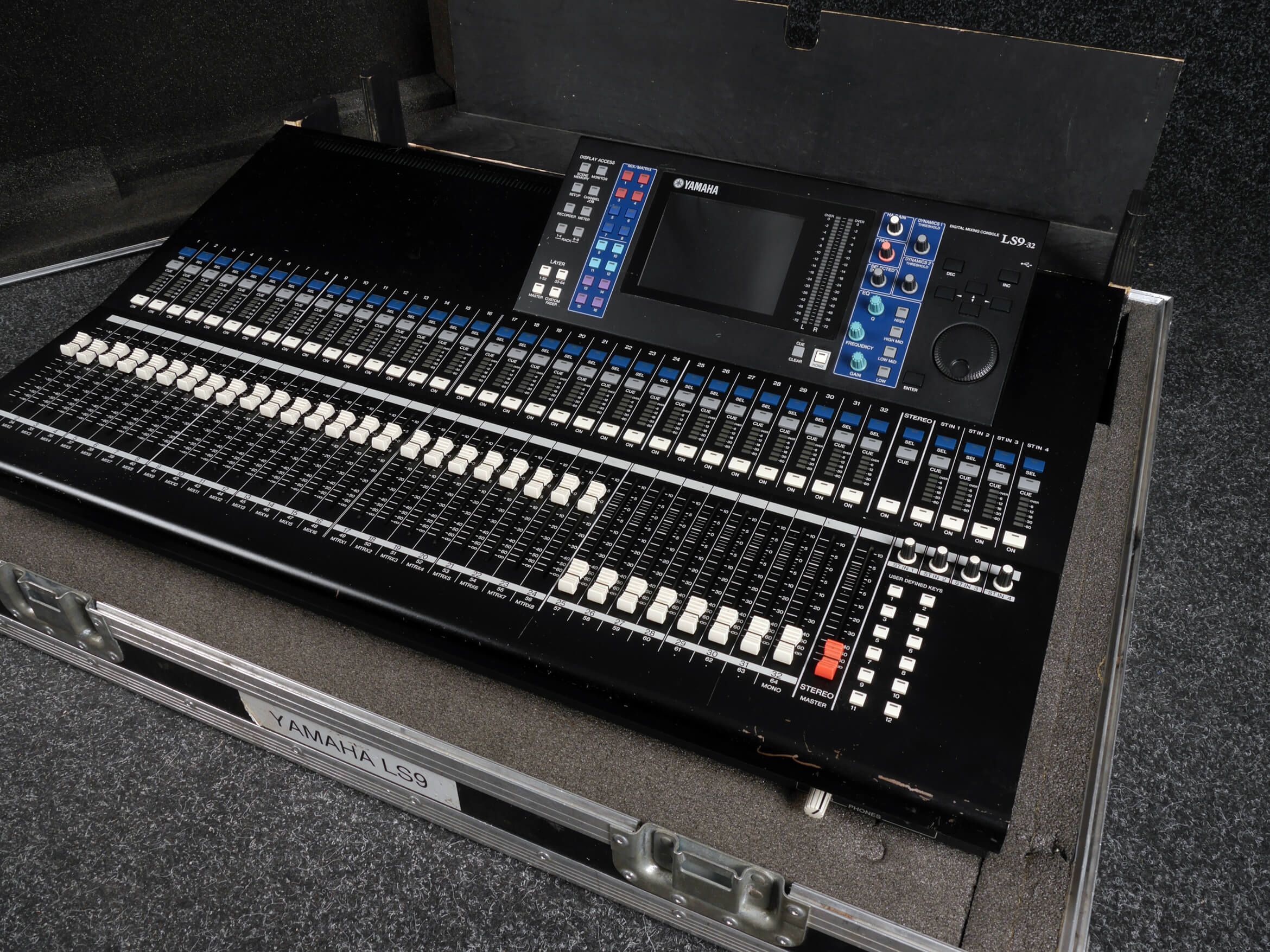 Yamaha - LS9/32 Digital Mixer (H4) w/Case - 2nd Hand **COLLECTION ONLY ...