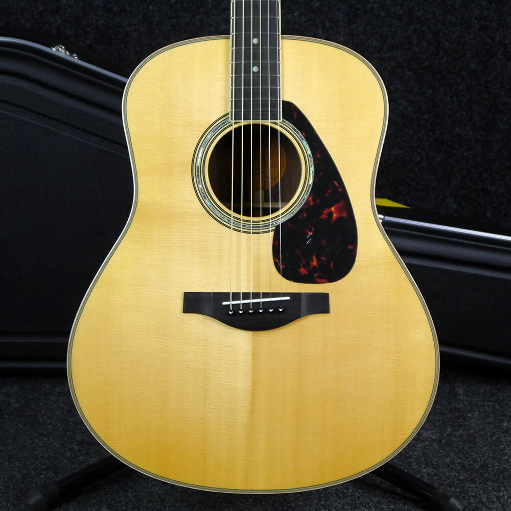 Yamaha LL16 ARE Acoustic Guitar -Natural w/Hard Case - 2nd Hand | Rich ...