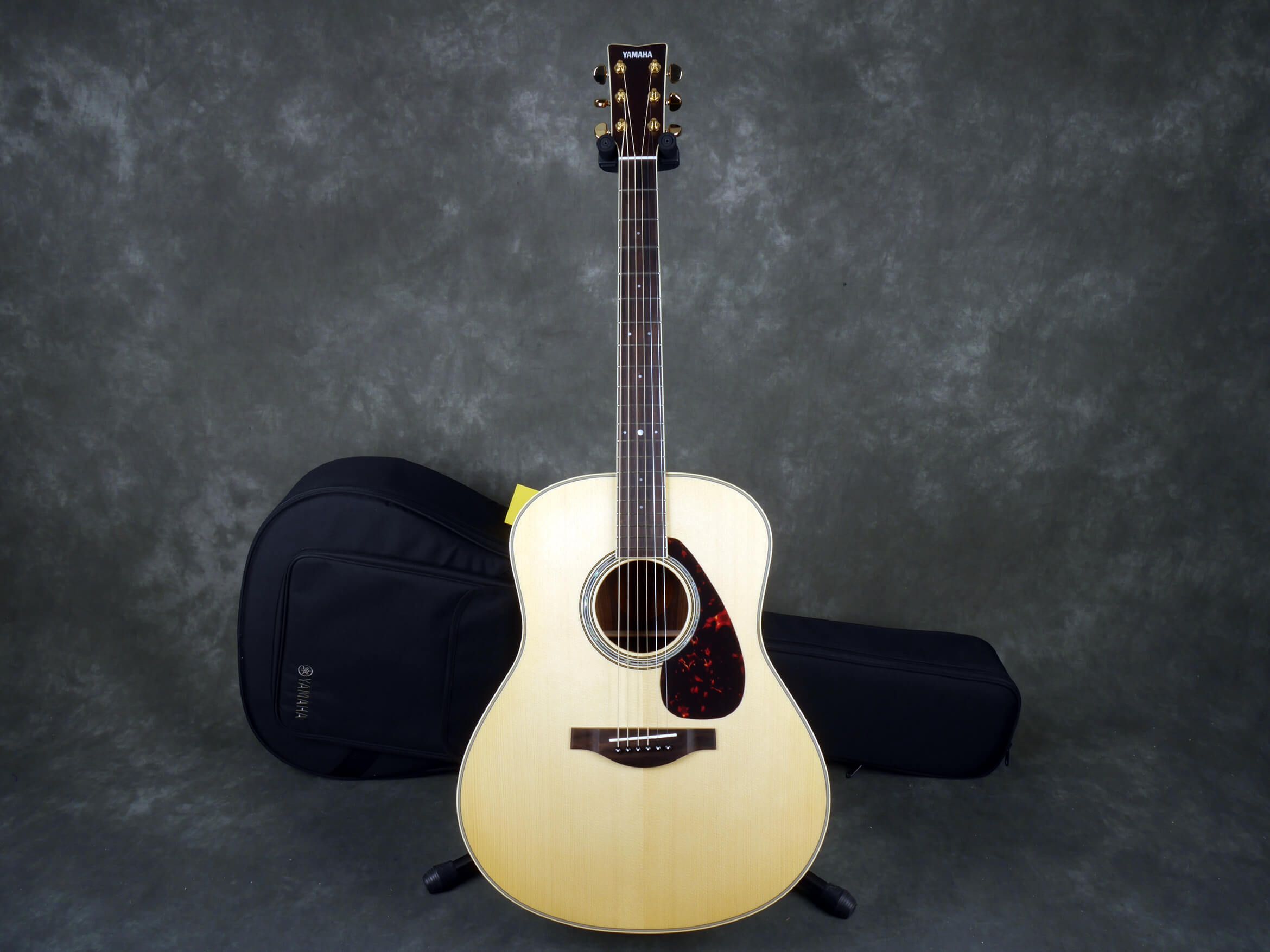 Yamaha LL6 Acoustic Guitar - Natural w/Hard Case - 2nd Hand | Rich Tone ...